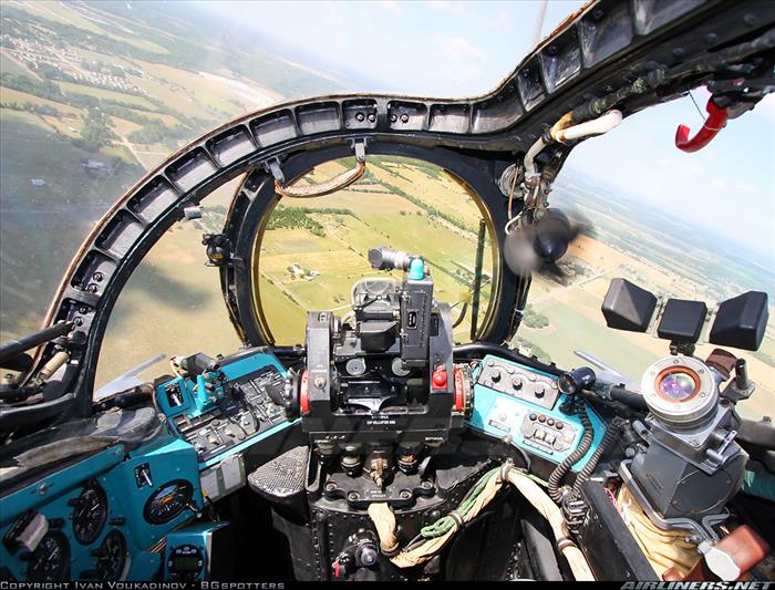 13 Amazing Aircraft And Their Incredible Cockpits